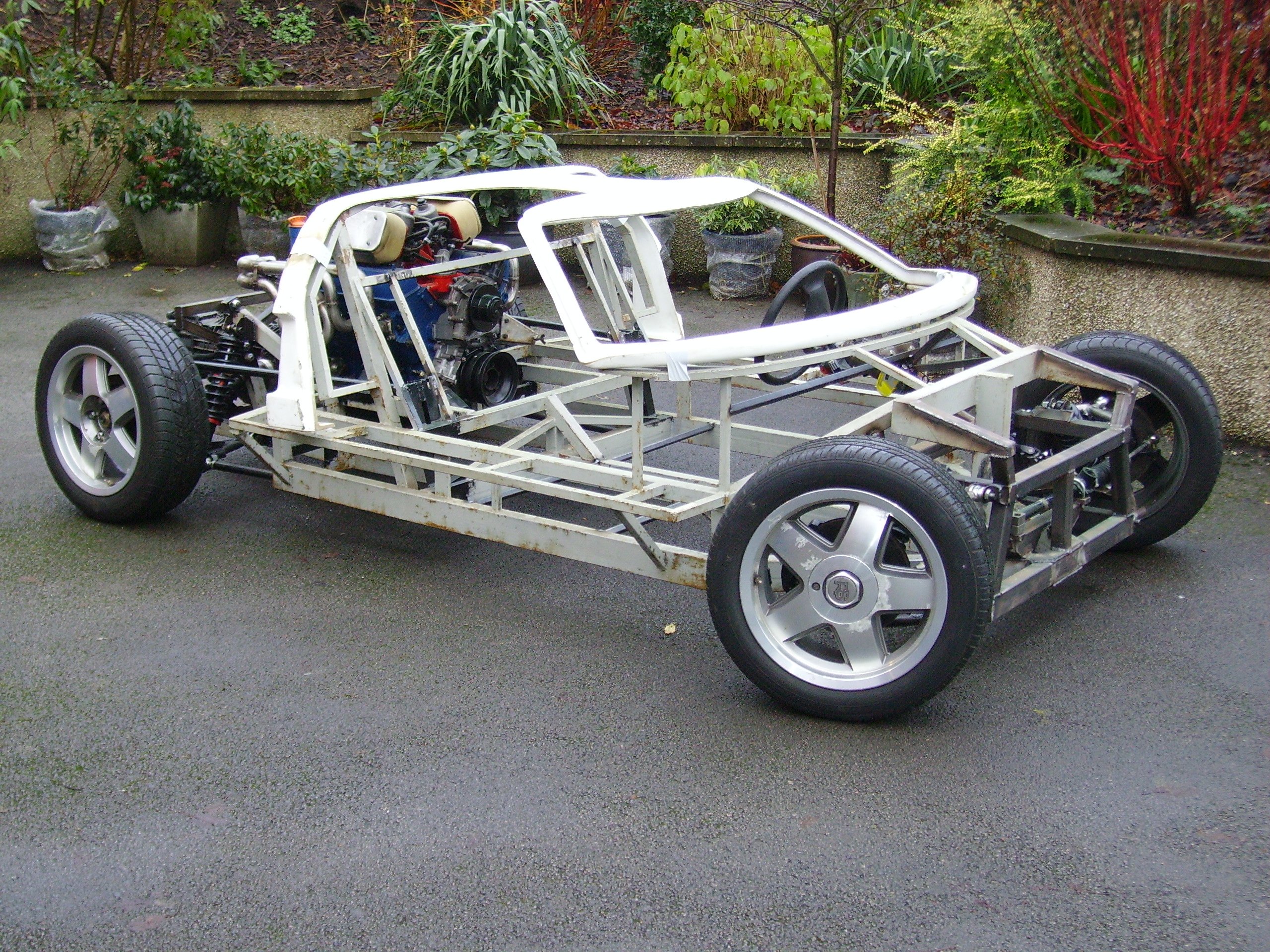 Theoretical question - how to plumb twin fuel tanks? - General ...