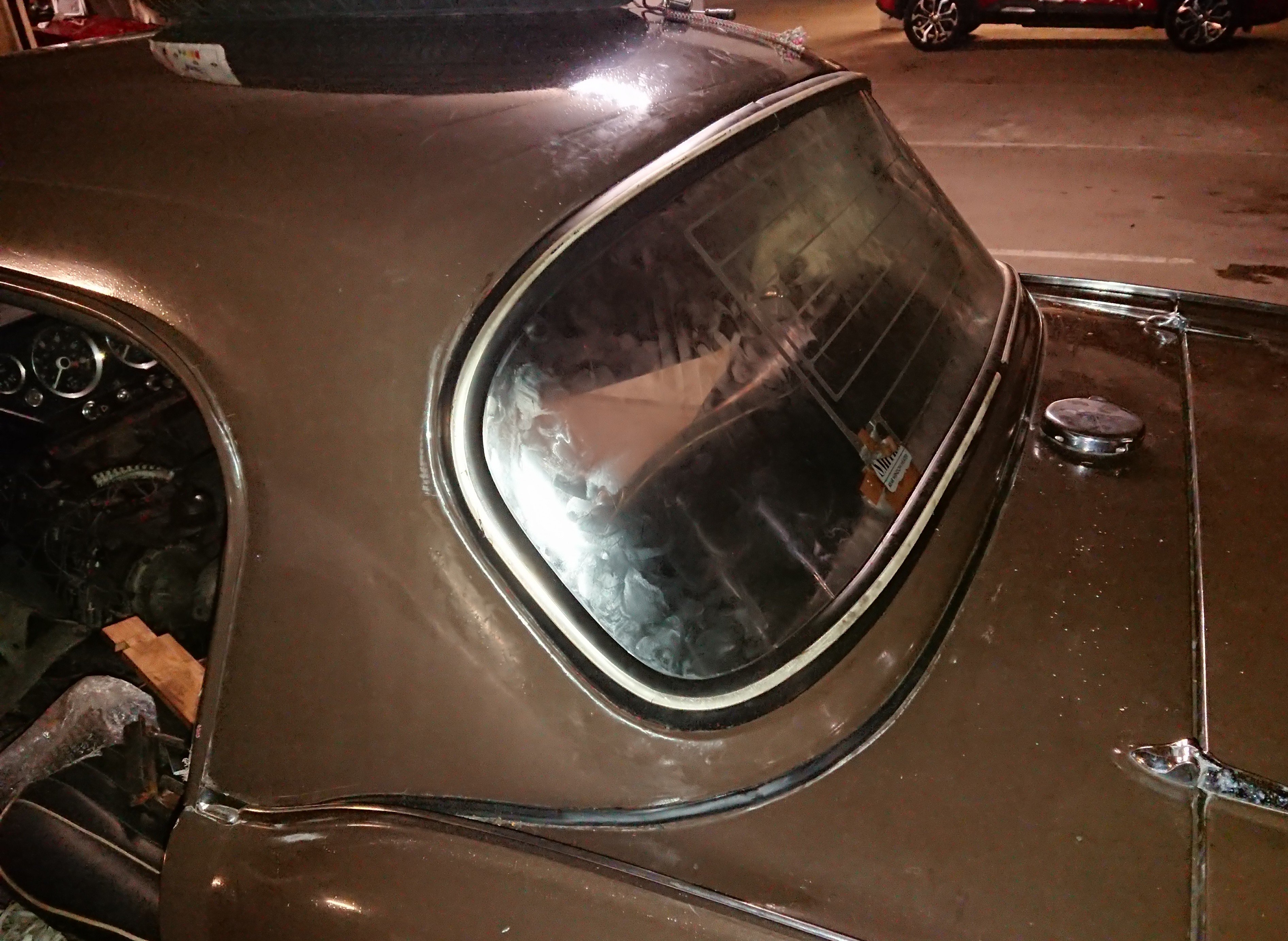 Replacing the rear screen on an early Spitfire hardtop - Bodywork and ...